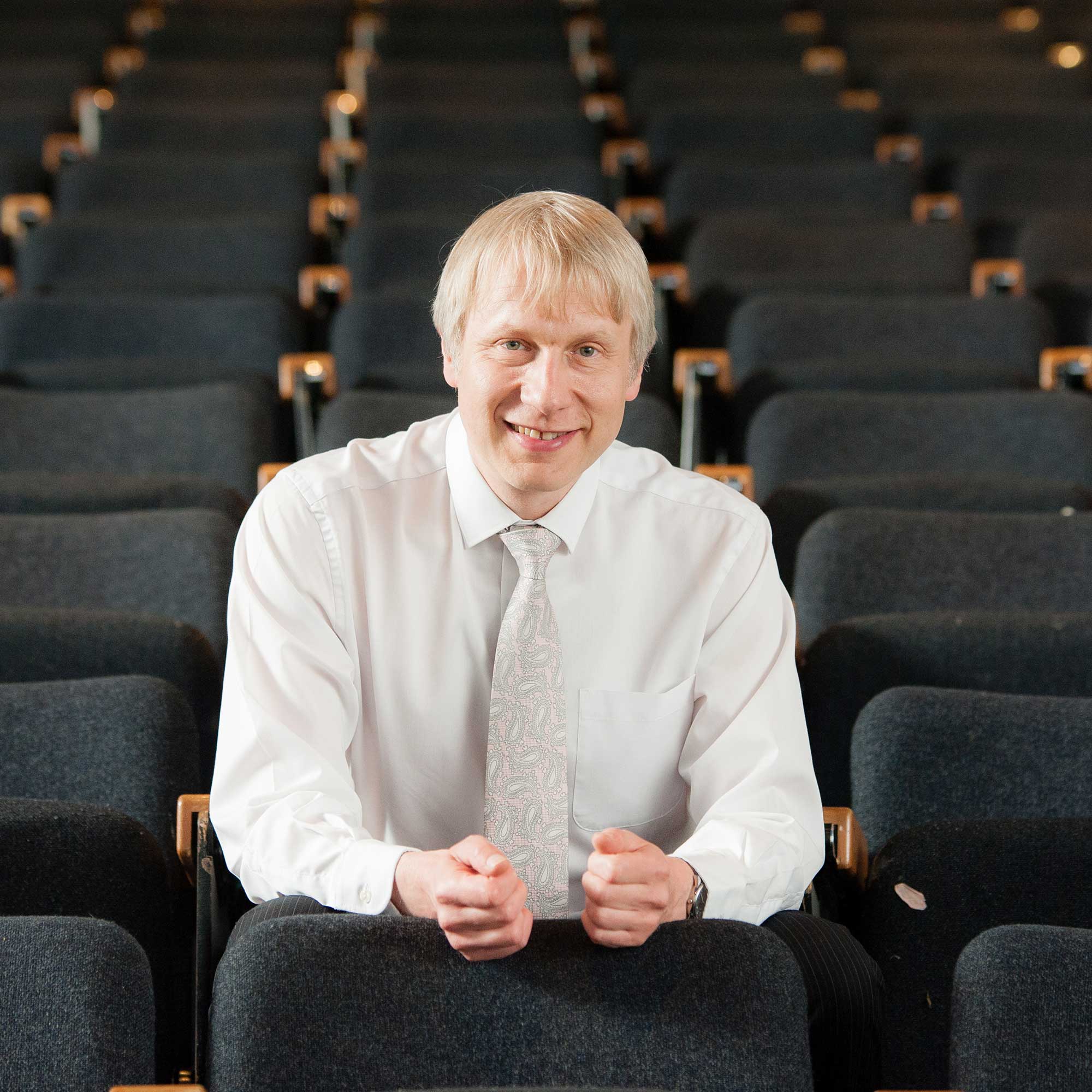 Arran Stibbe - Staff Profiles - University of Gloucestershire