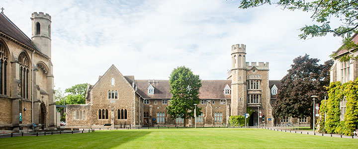 University of Gloucestershire celebrates major national funding award ...