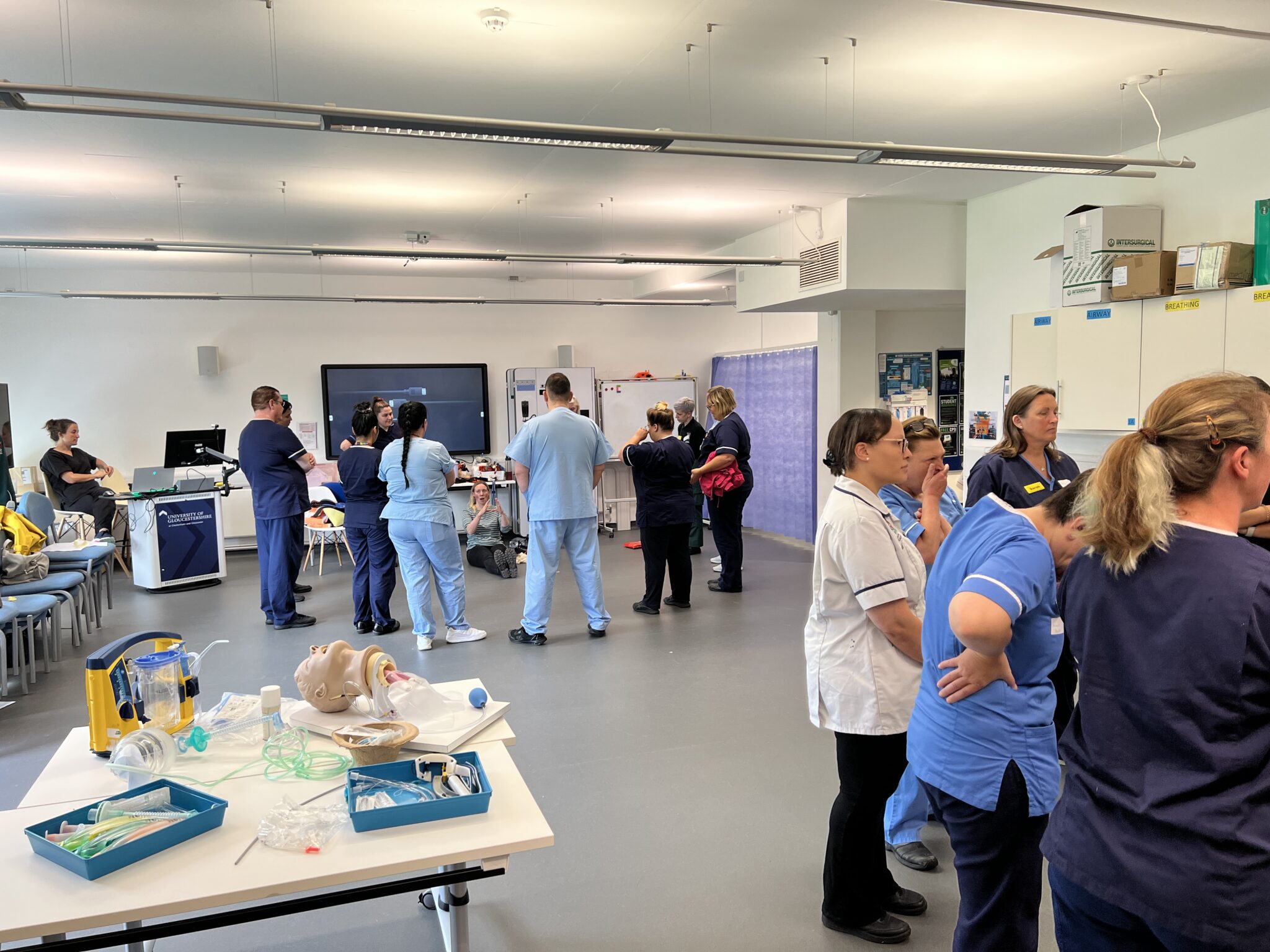 University and NHS join forces to deliver life support training to ...